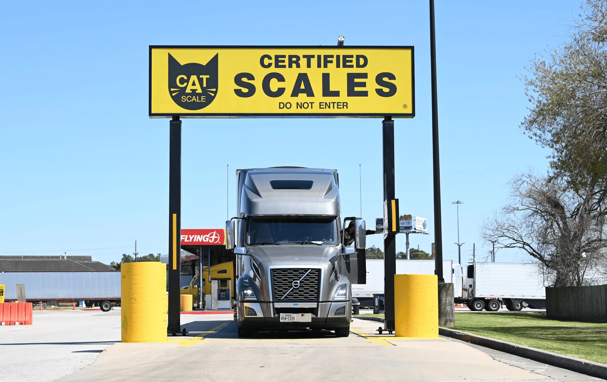 Key Warning Signs in Rate Confirmation Sheets That Demand Attention